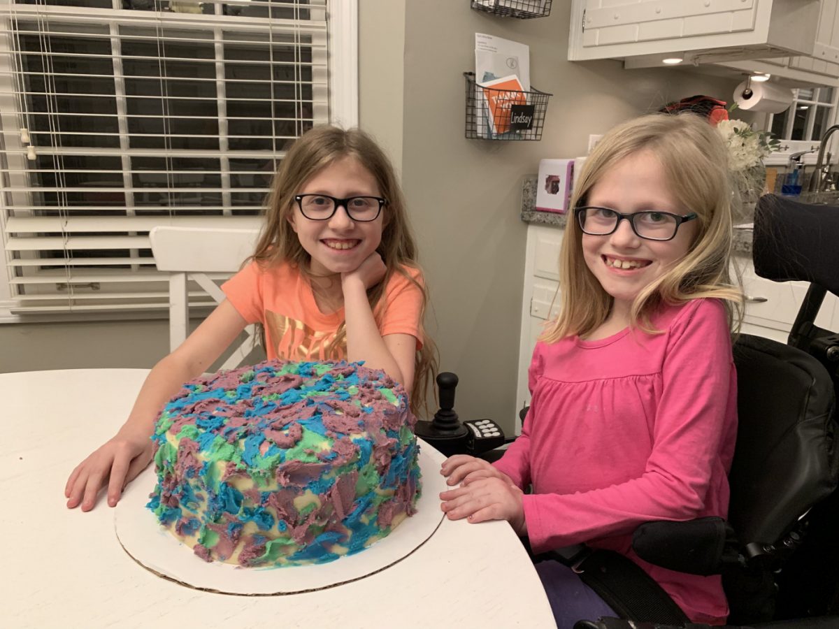 Ella Helps Her Sister to Bake a Cake | SMA News Today